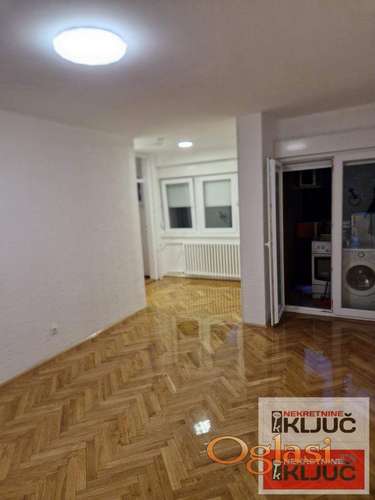 BULEVAR, 33m2, Jednosoban, Useljiv