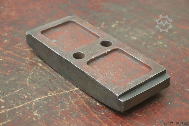 Bezel Dno
unbekannt Spannbreite 272 mm