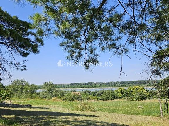 Stari Slankamen, 50a, pogled na Dunav! ID#1878