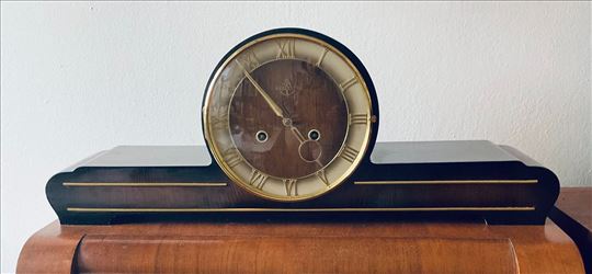Sat kaminski Anchor 1950.