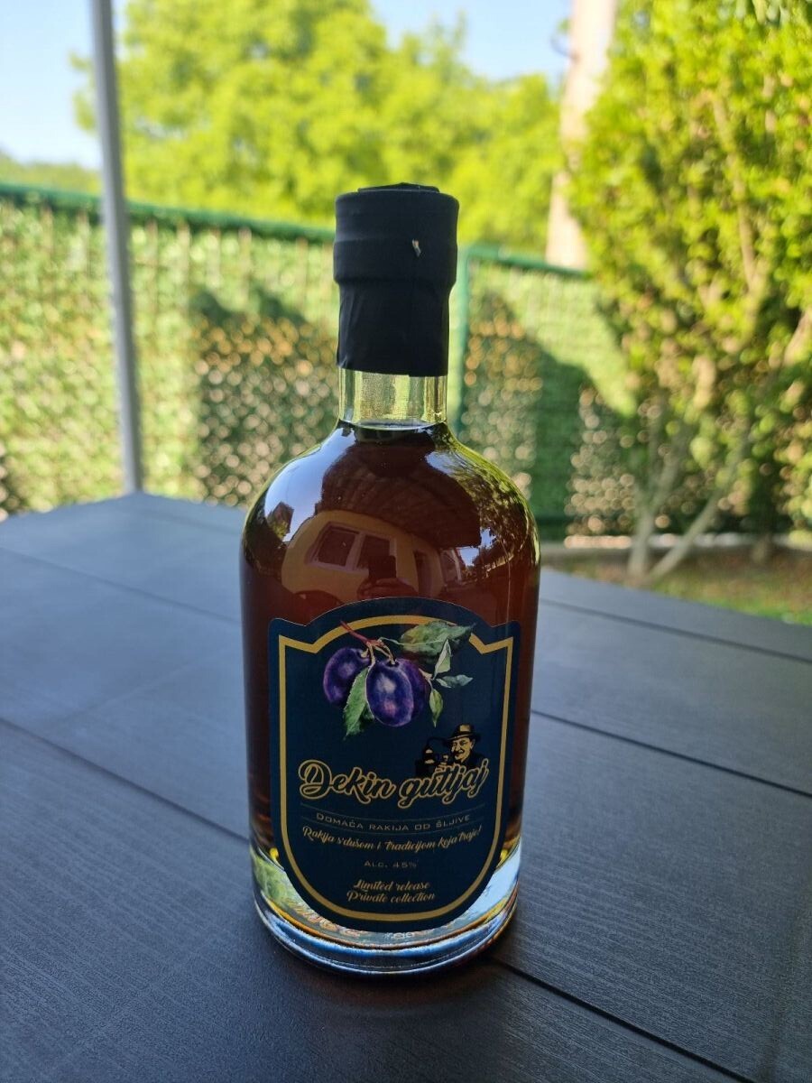 Na prodaju domaća rakija