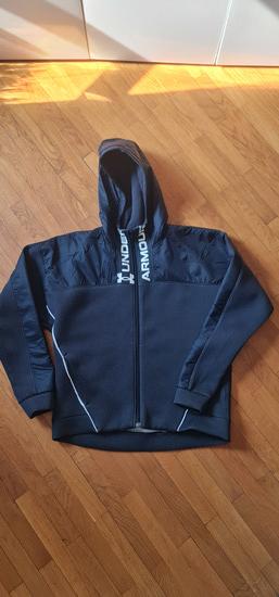 Under Armour duks