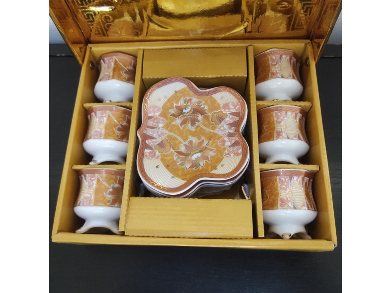 Set šoljica