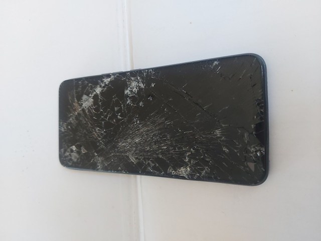 Mobilni telefon Tecno Spark 8C