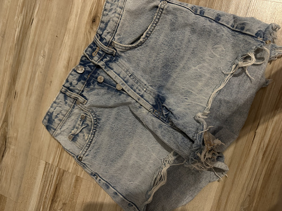 Zara sorts