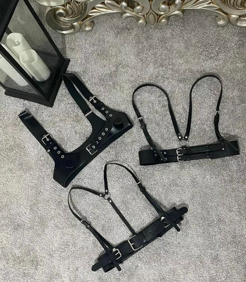 kozni kais korset preko garderobe