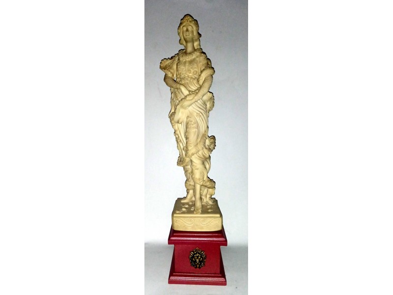 FIGURA sa POSTOLJEM - MLEVENI KAMEN, TESKA 5kg 60cm