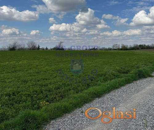 Plac 1438m2 Petrovaradin