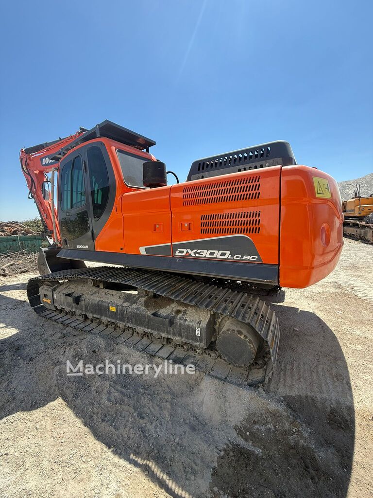 Doosan DX300LC-9C bager guseničar