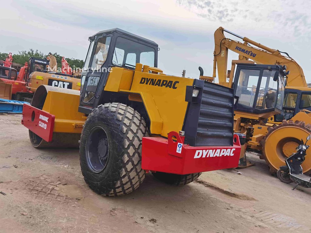 Dynapac CA301D kompaktor s jednim valjkom