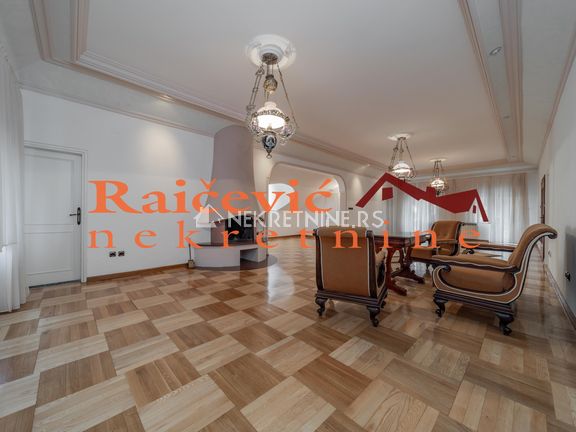 544m2, 6T ,TROSARINA , kuca