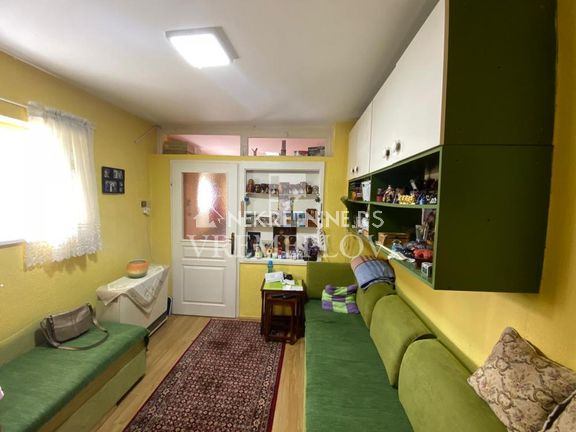 Adaptirana garaža Borča ID#2198