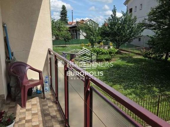 Topao porodični stan sa placem–bez ulaganja! ID#7617
