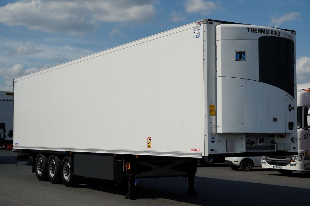 Schmitz Cargobull 2023 ROK / CHŁODNIA / THERMO KING SLX 300 / DOPPELSTOCK / KOSZ N poluprikolica hladnjača