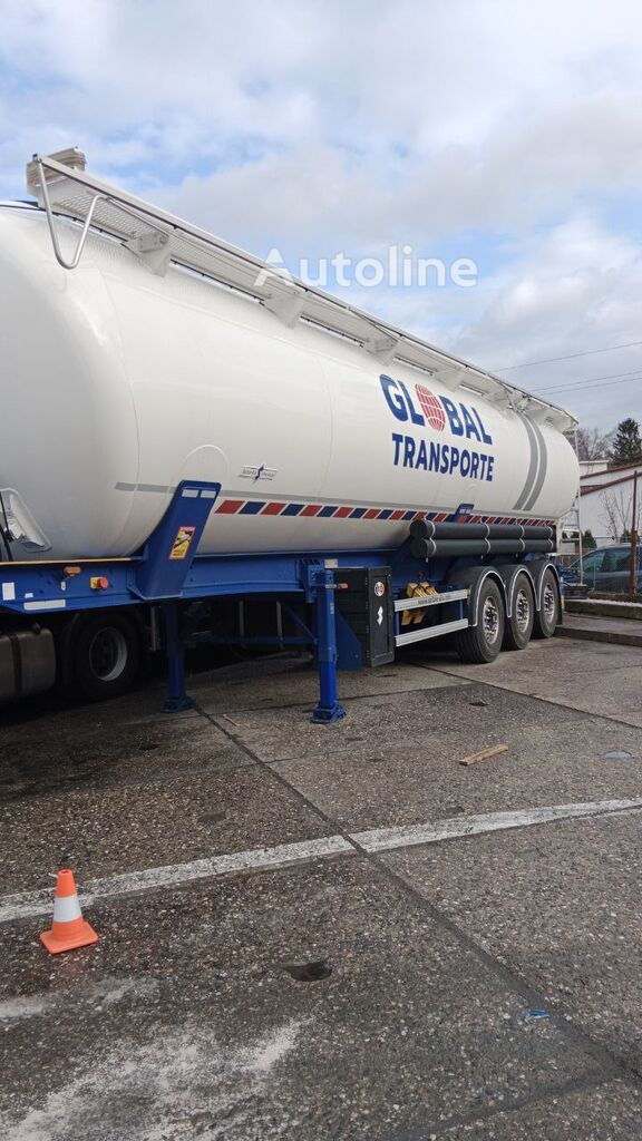 Spitzer SK2760CAL cisterna silos