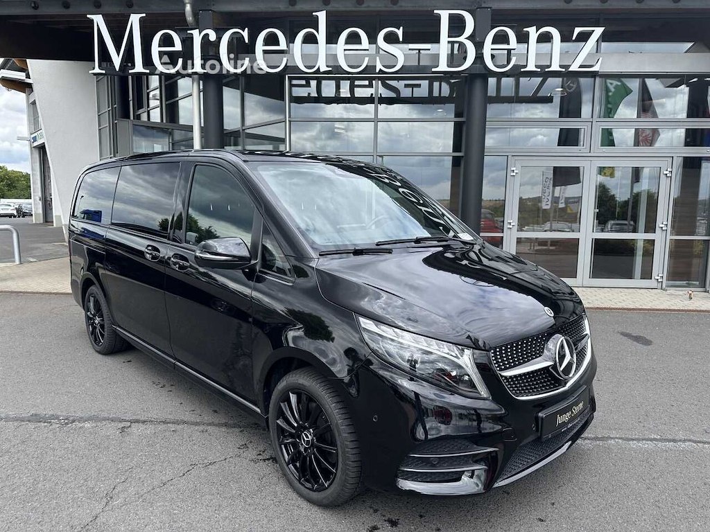Mercedes-Benz 300 d 4MATIC EXCLUSIVE AMG Panorama DISTRONIC kombi minibus