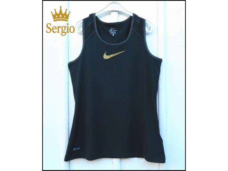 Nike crna dri fit majica velicina L