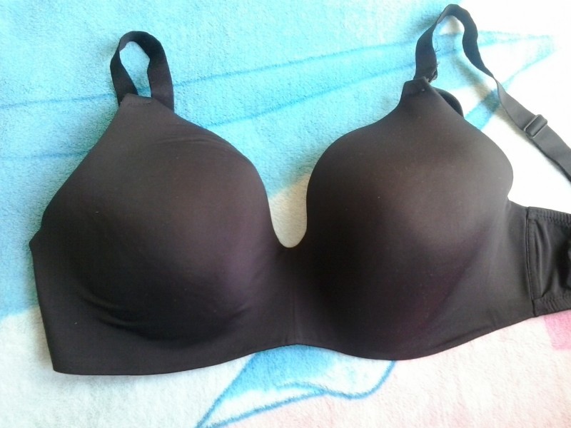 H&M grudnjak 80E(36DD)