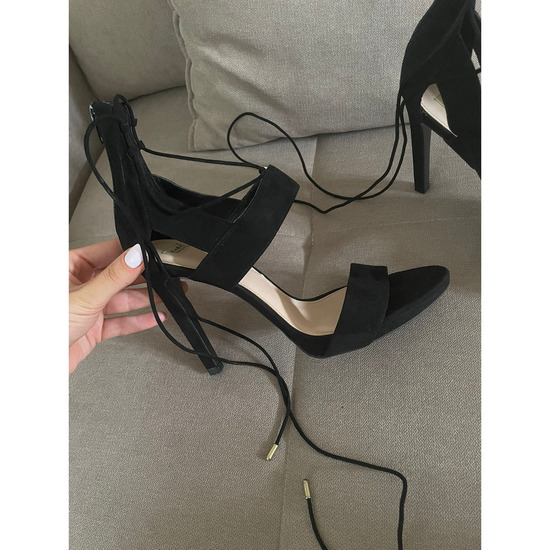 Zara crne sandale