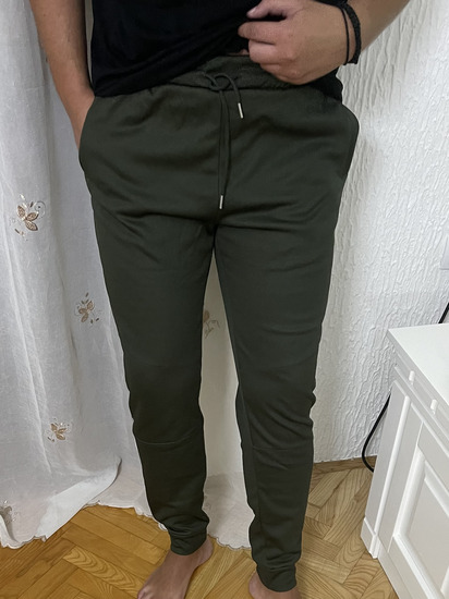 Muska trenerka / kao NOVA