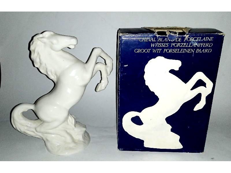 FIGURA - PORCELAN, U ORIGINALNOJ KUTIJI, 26cm