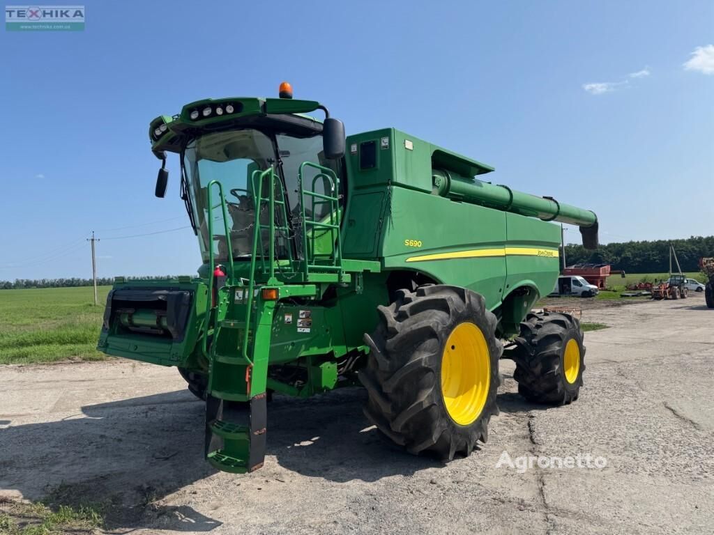John Deere S690 kombajn za žito
