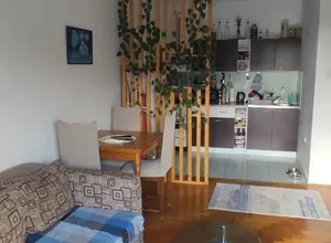 Izdavanje Stan - Novi Sad