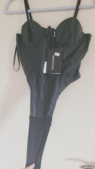 Ekokozni Body PRETTYLITTLETHING M