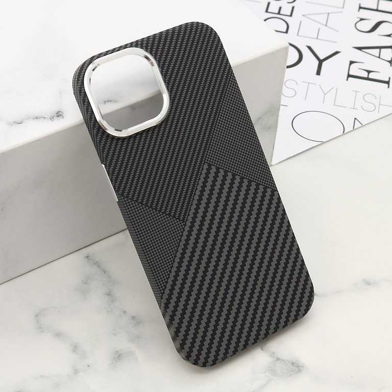 Zastitna maska (futrola) UrbanMesh MagSafe - iPhone 15 DZ03 (MS)