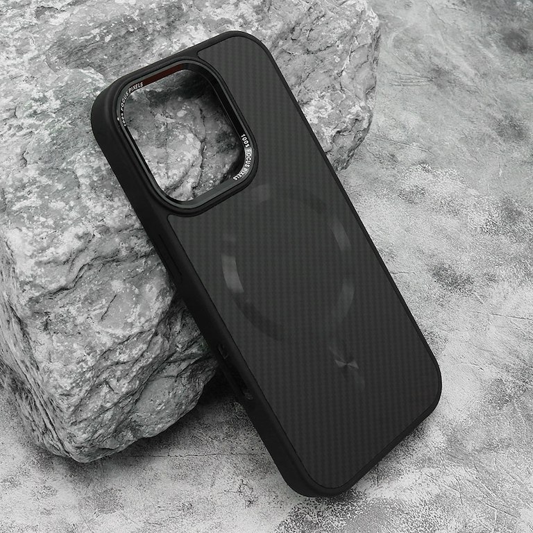 Zastitna maska (futrola) CARBON MagSafe - iPhone 16 Pro (6.3) crna (big camera) (MS)