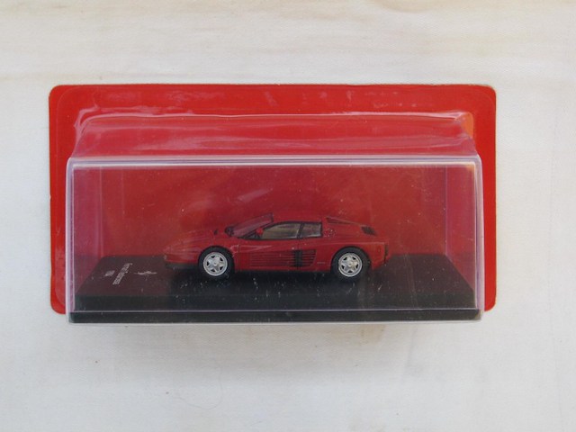 1:64 IXO ferrari testarossa
