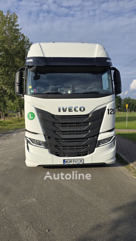 IVECO S-WAY 490 tegljač