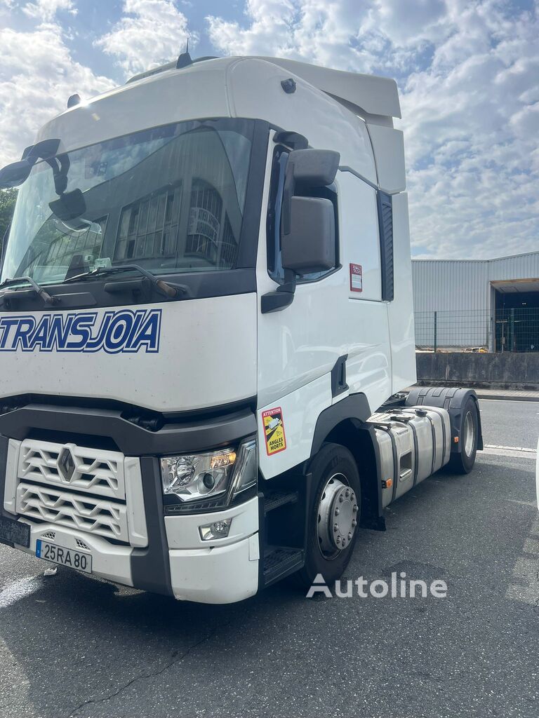 Renault T460 tegljač