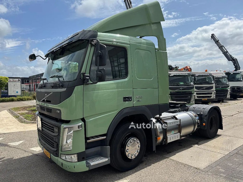 Volvo FM 420 4X2 - DIESEL & LNG GAS tegljač