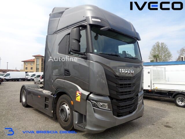 IVECO S-Way 570 tegljač