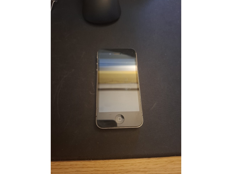 iPhone 4 8GB