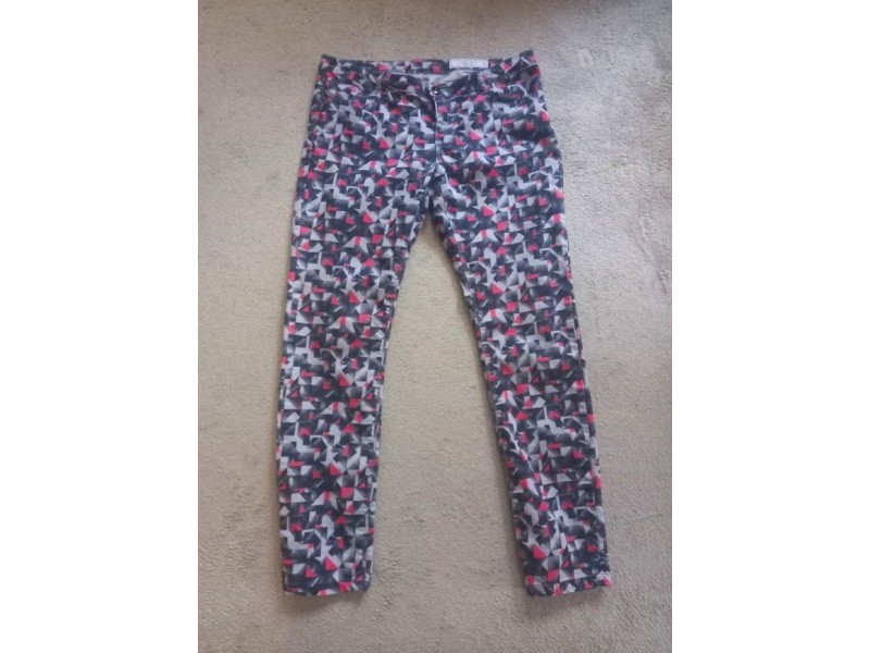 Akcija! Živopisne Esprit pantalone-farmerke L