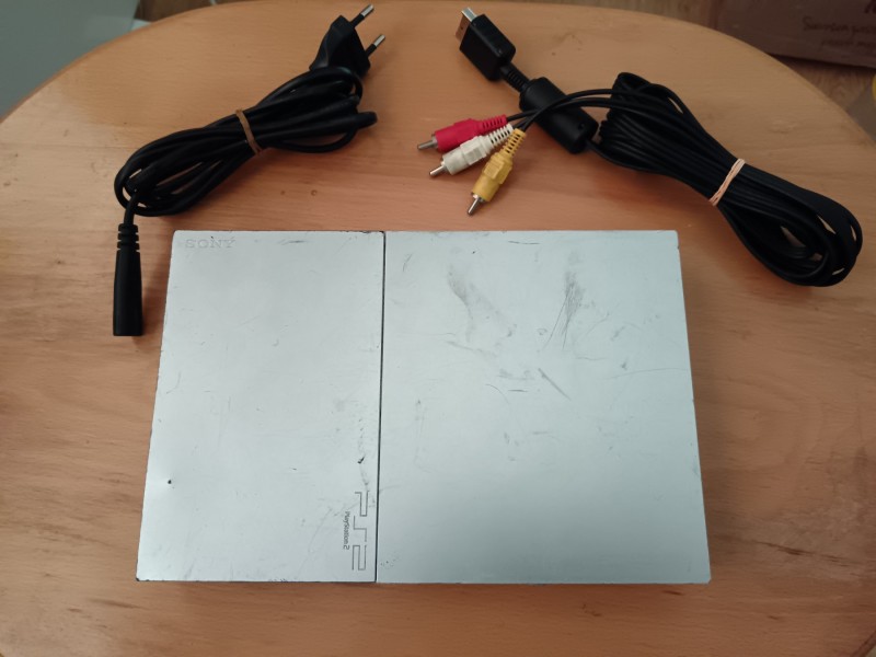 Sony 2 SCPH 90004 - sivi