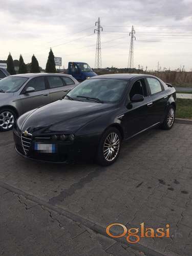 Alfa Romeo 159 levo krilo