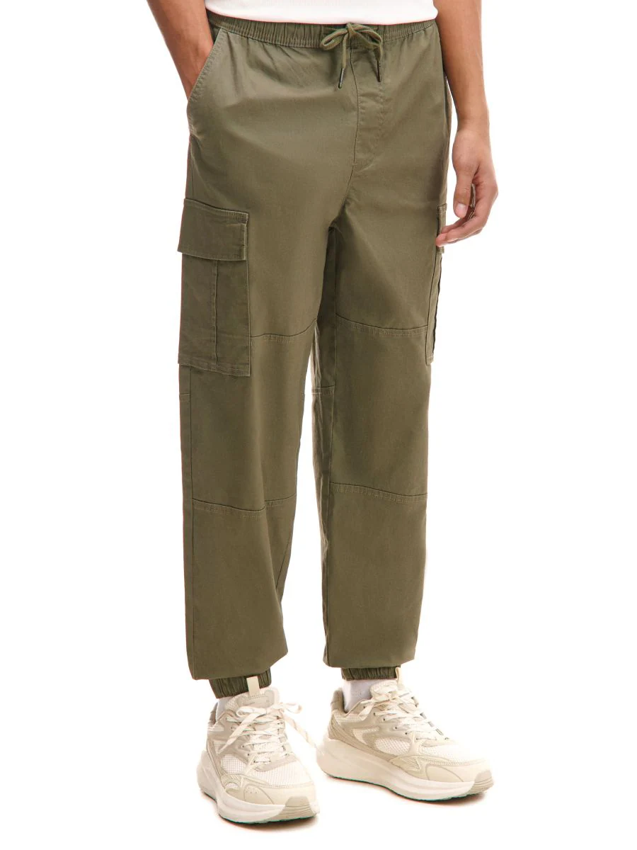 Jogger pantalone s cargo džepovima