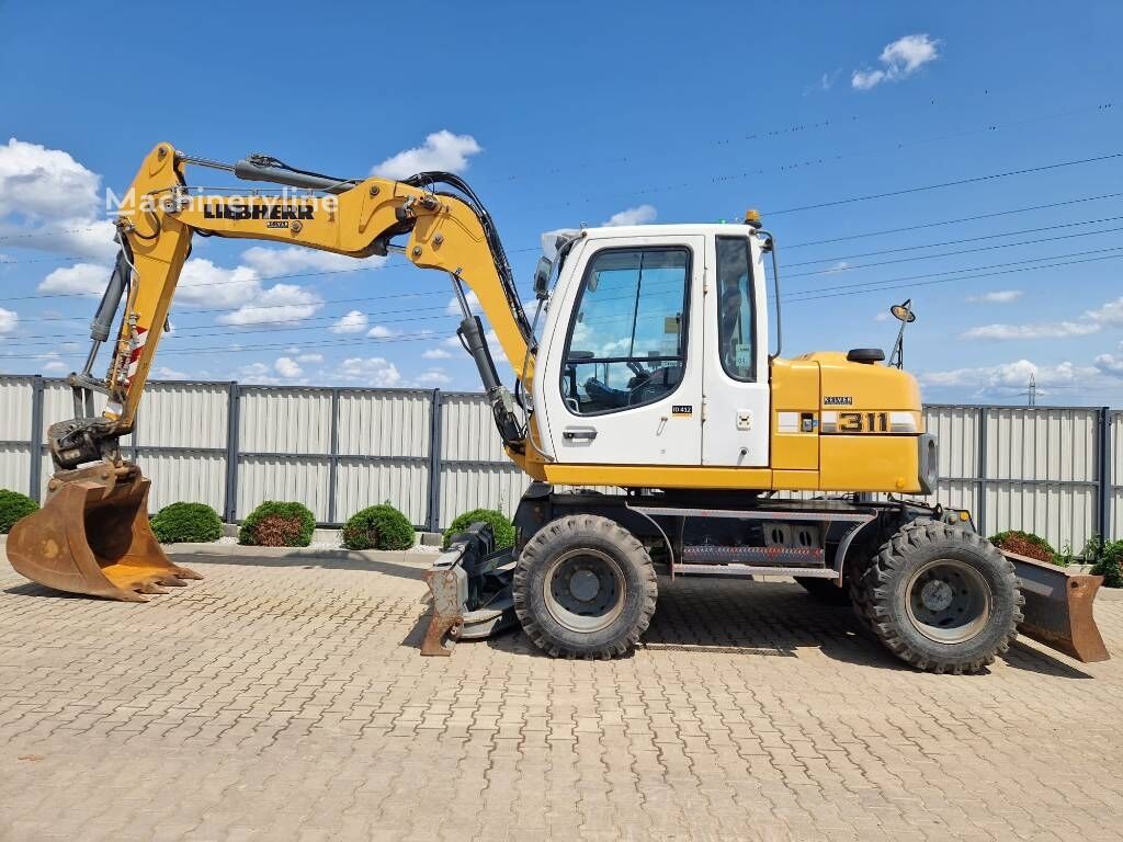 Liebherr A311 Litronic * 2013r. * 10 599 mth * Powertilt * bager točkaš