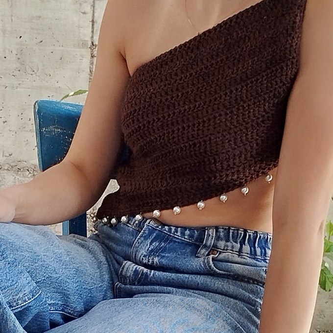 Letnji top od pamuka sa biserima