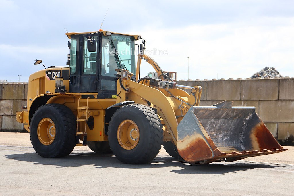 Caterpillar 928H prednji utovarivač
