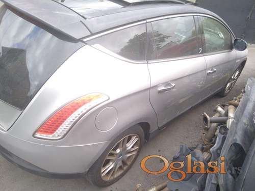 Lancia delta prednja desna vrata kod boje 620/b