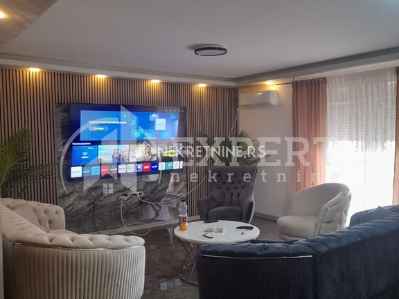 Na prodaju kuća 350 m2 u Gornjem Matejevcu