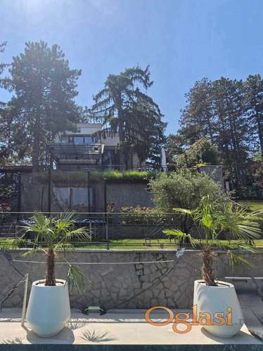 Superluksuzna kuća na Popovici