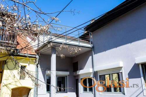 Salonska kuća u centru grada!