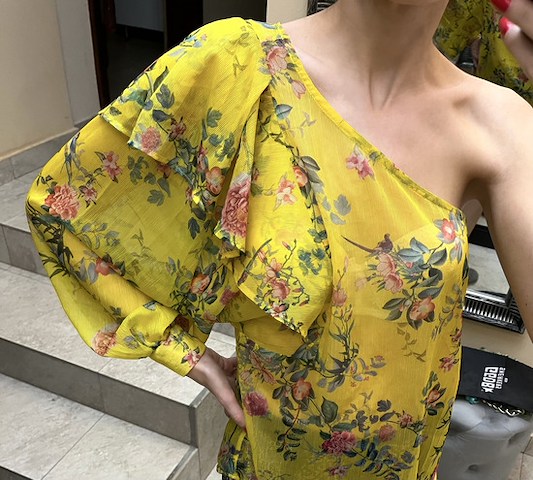 Stradivarius zuta bluza