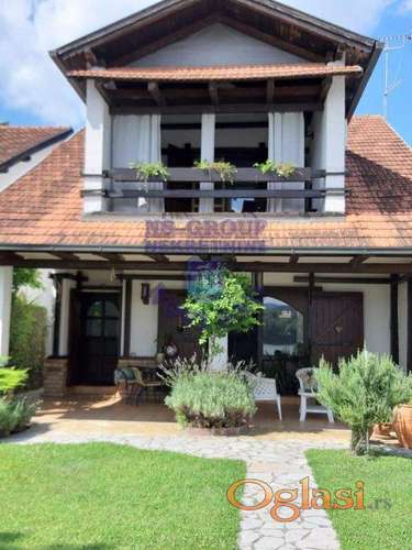 Odlicna kuca u Novom Sadu 260m2