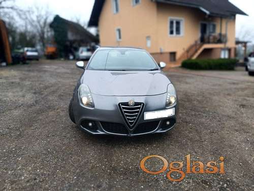 Alfa Romeo Giulietta hauba kod boje 618